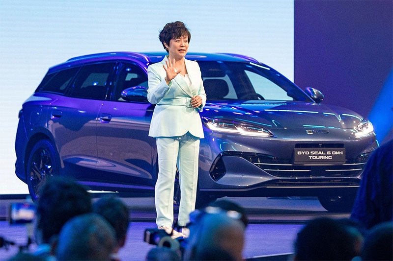 航続距離1300km超…BYD、新型PHV「シール6 DM―i ツーリング」世界初公開｜ニュースイッチ by 日刊工業新聞社