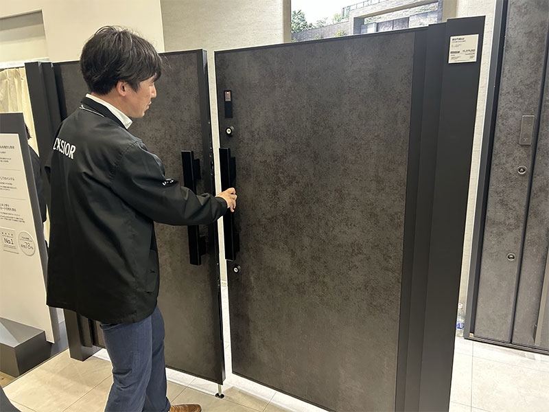 LIXIL･YKK AP･三協立山…建材メーカーが防犯重視、外敵防ぐ｢クローズ｣仕様にニーズ移行｜ニュースイッチ by 日刊工業新聞社